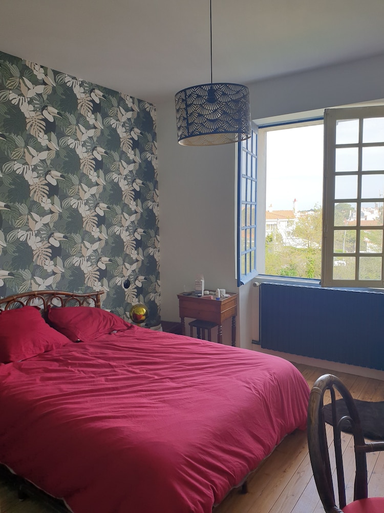 Grande Maison  5mn à Pieds De La Plage De Boisvinet, Du Port, Gare, Centre-ville - Saint-Gilles-Croix-de-Vie