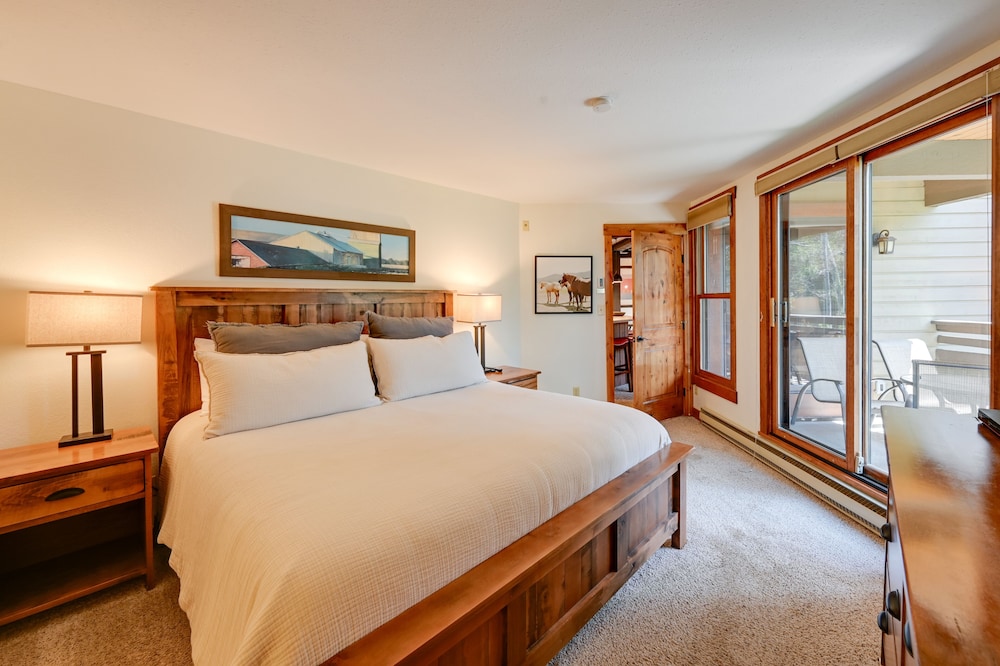 Upscale Condo W/ Balcony < 1/2 Mi To Ski Resort - Steamboat Springs, CO