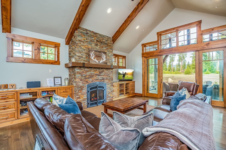 5 Star Suncadia Golfside Luxury | Hot Tub/gameroom | 1pm Check In/out - Cle Elum, WA