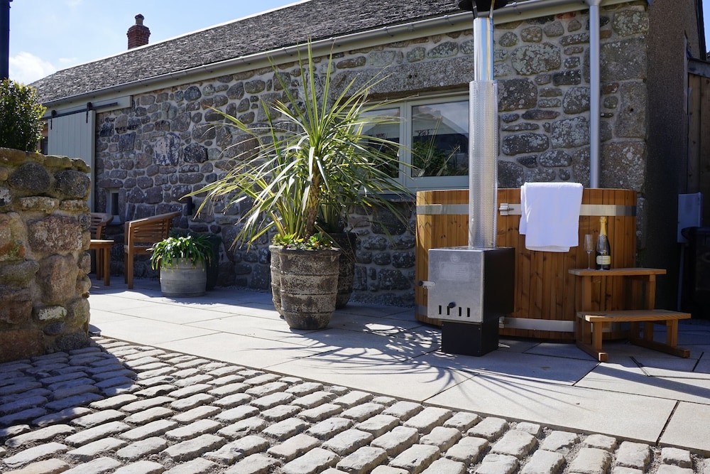The Wink, Cape Cornwall - Saint Just