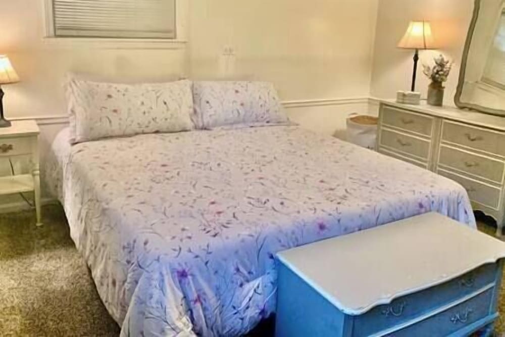 Cozy Guest Suite With Fireplace & Private Entrance - Missouri