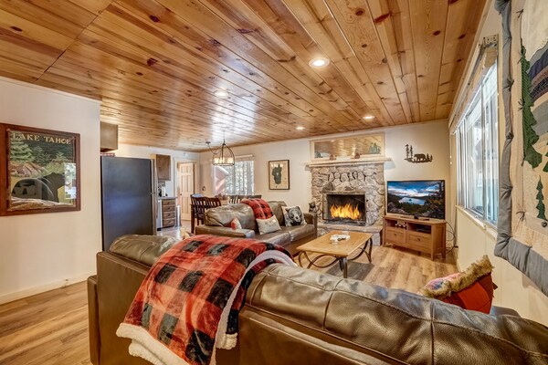 Come Snuggle Up At Cozy Bear Cabin! - South Lake Tahoe, CA