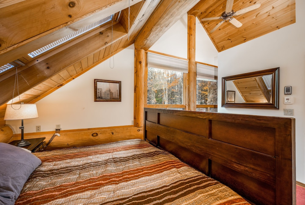 Luxury Log Cabin-windham Mountain. Amazing Sunsets, Large Lawn, Deck, Fireplace - Windham, NY