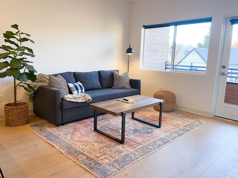 New Condo Walkable To Downtown Bozeman - 보즈먼