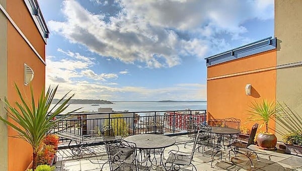Elegant 2 Bedroom Home In The Heart Of Seattle! - Mount Baker - Seattle