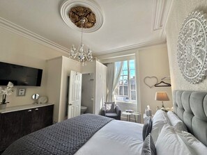 Quarto Duplo Superior, casa de banho anexa (1st Floor) | Roupa de alta qualidade, camas de colchão viscoelástico