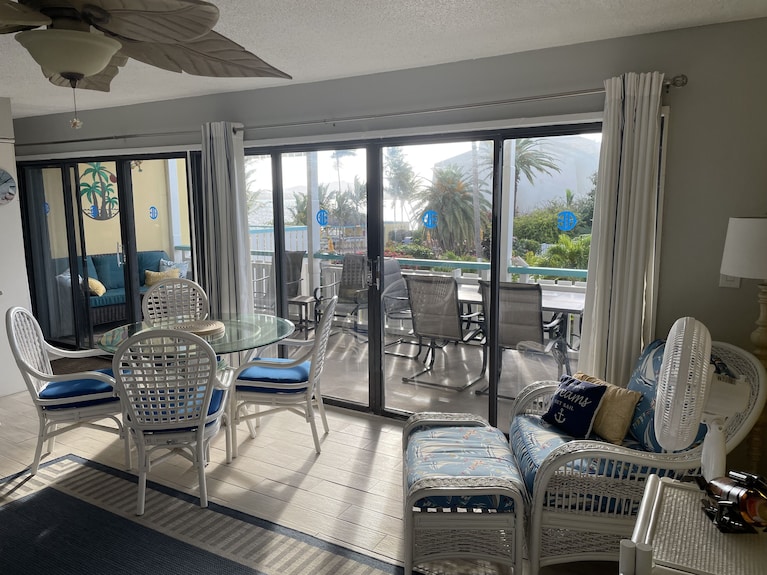 Come Sail Away And Relax At Our Beautifully Remodeled 2br/2ba Condo On The Beach - Caribbean