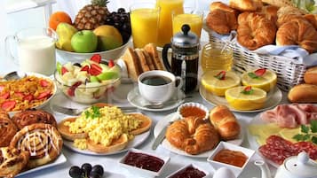 Pequeno-almoço inglês diário (8 USD por pessoa)