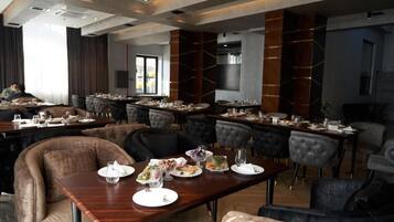 Pequeno-almoço continental diário incluído