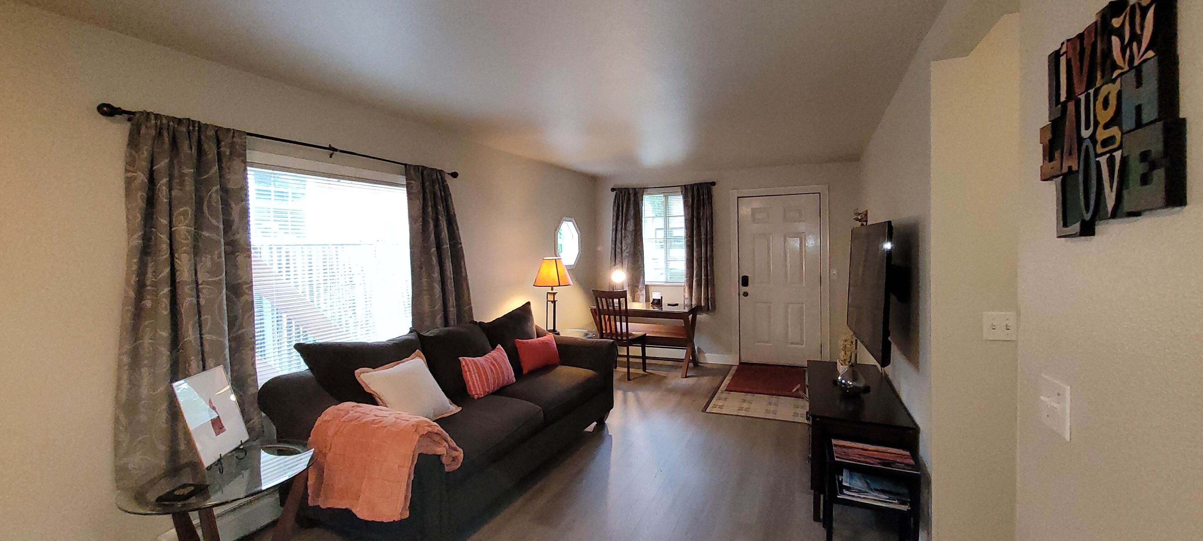 Travelers Oasis-completely Furnished-no Stairs & Quiet Area-walk To Downtown - Anchorage