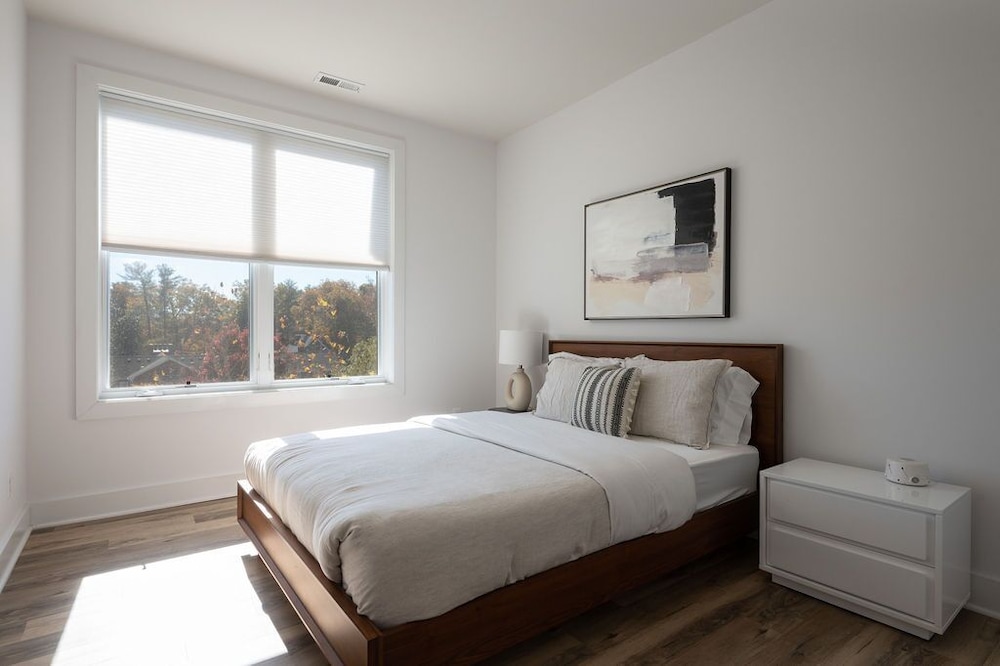 Piedmont Place 401 | Lux Vineyard & Brewery Getaway In The Heart Of Crozet | Pet Friendly - Crozet, VA