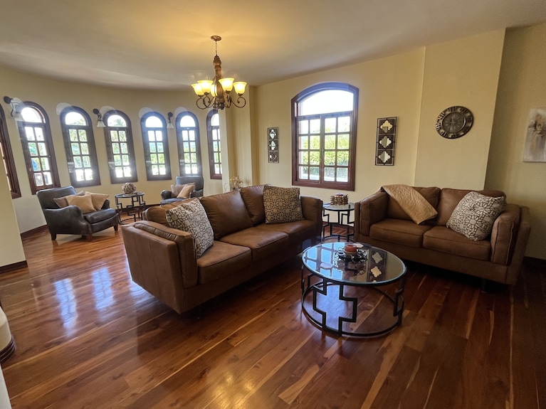 Mountain Estate & 32 Miles From Beach. - La Garita