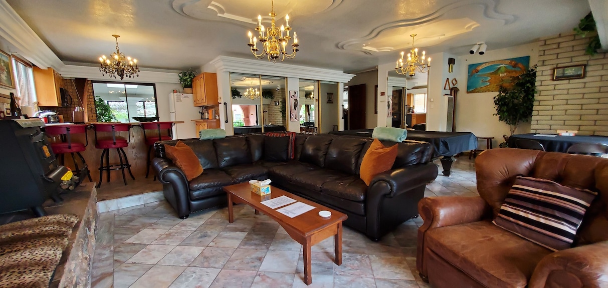 Private Mediterranean With 10 Bedroom Indoor Pool - 빅 서어