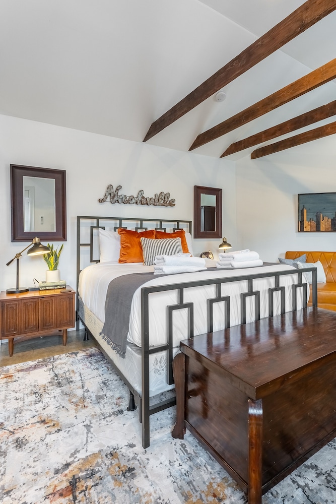 The Bea Arthur - Charming Guest House Only 5 Minutes From Downtown - Nashville, TN