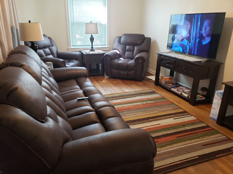 Conveniently Located 2 Bedroom Home Only Minutes From Hiking And State Park Fun! - Ohio