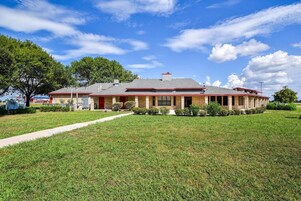 Fachada da propriedade