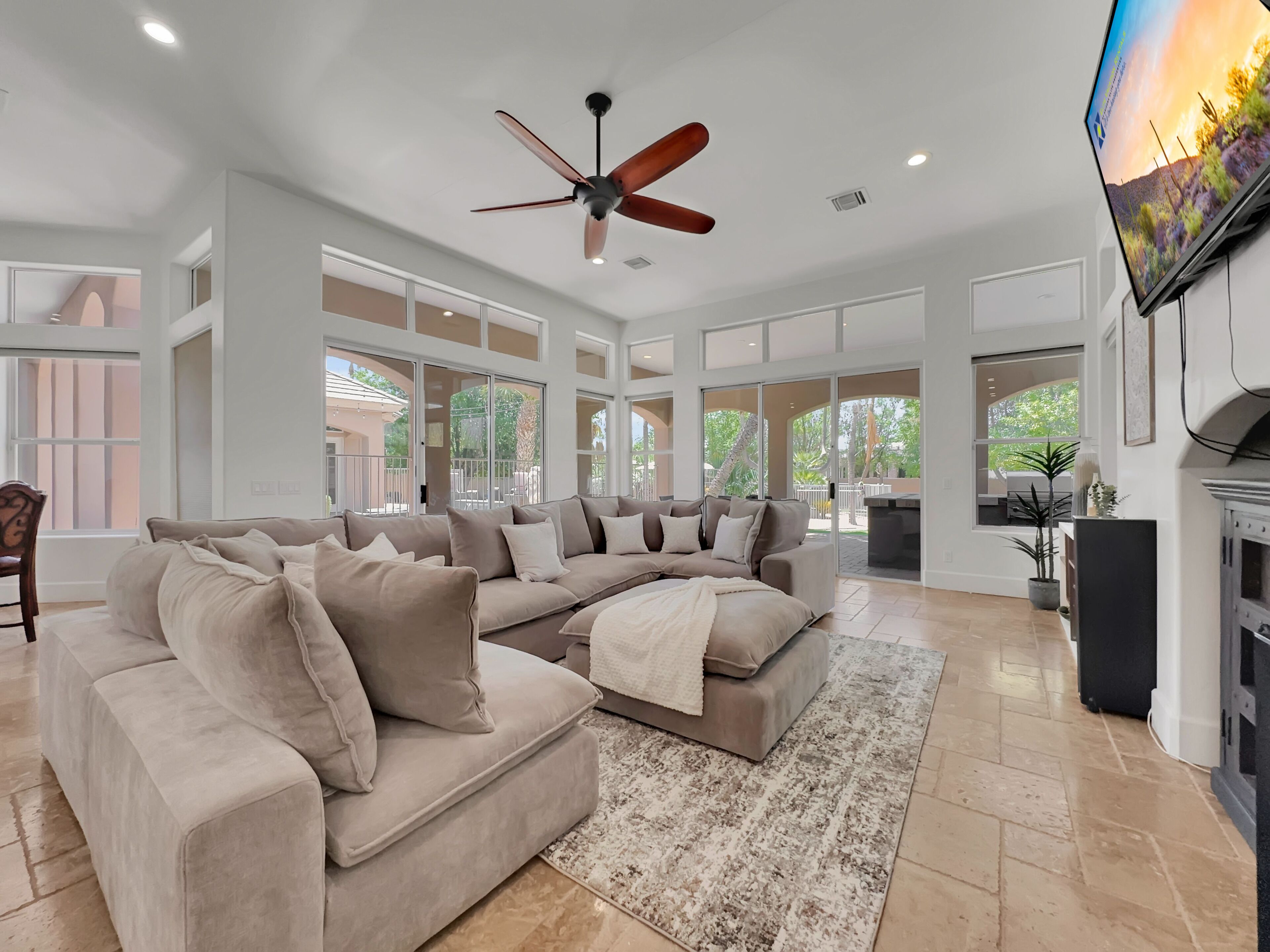 Luxury Family Retreat With Resort-style Amenities - Gilbert, AZ