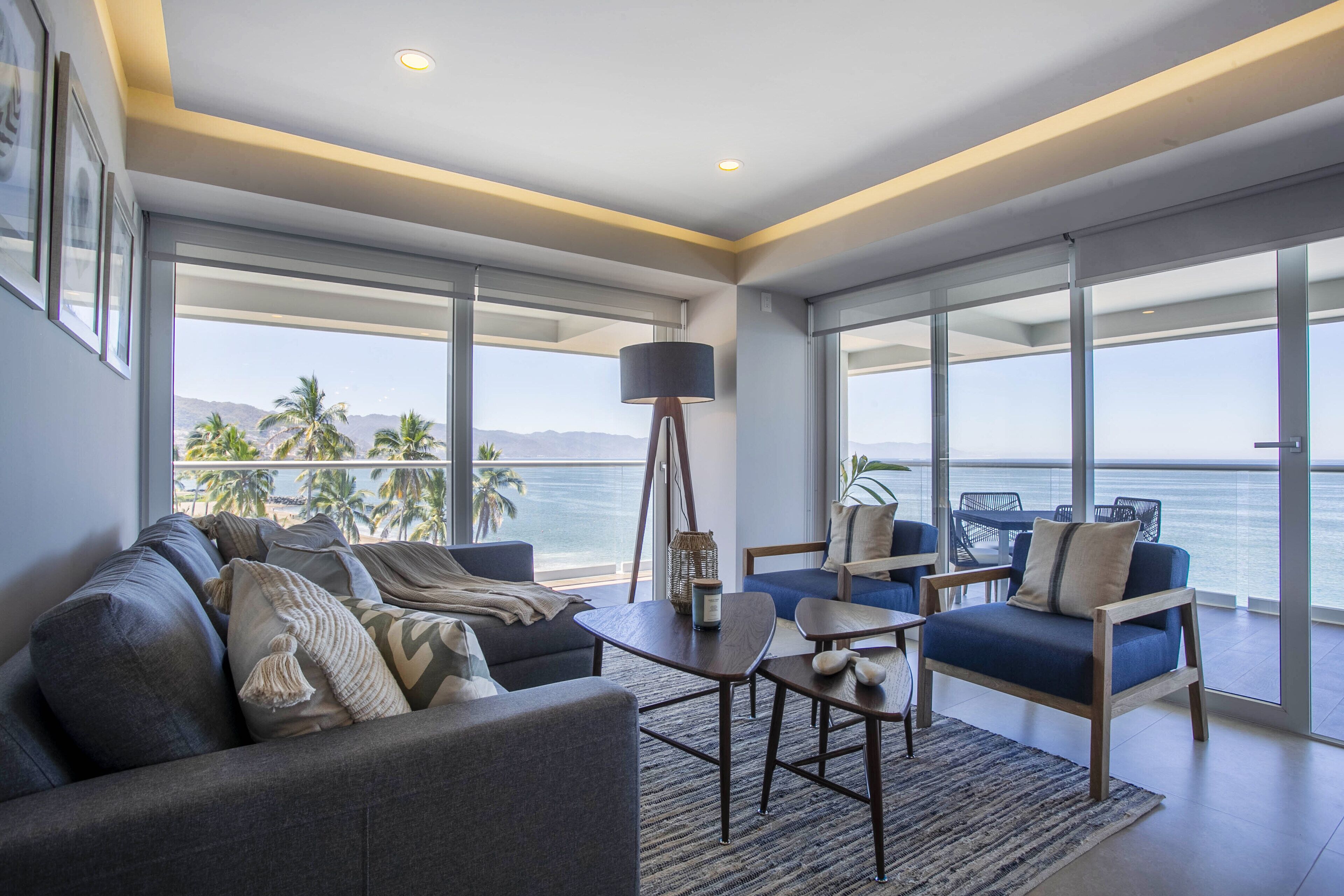 Upscale Corner Unit W/ Large Wrap Around Balcony & Pools - Puerto Vallarta