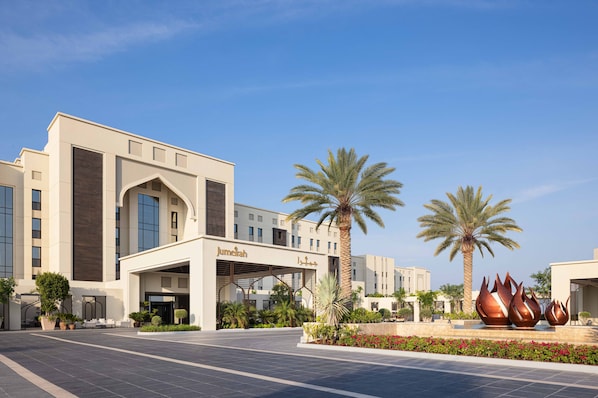 Jumeirah Gulf of Bahrain Resort & Spa Reviews, Deals & Photos 2023 ...