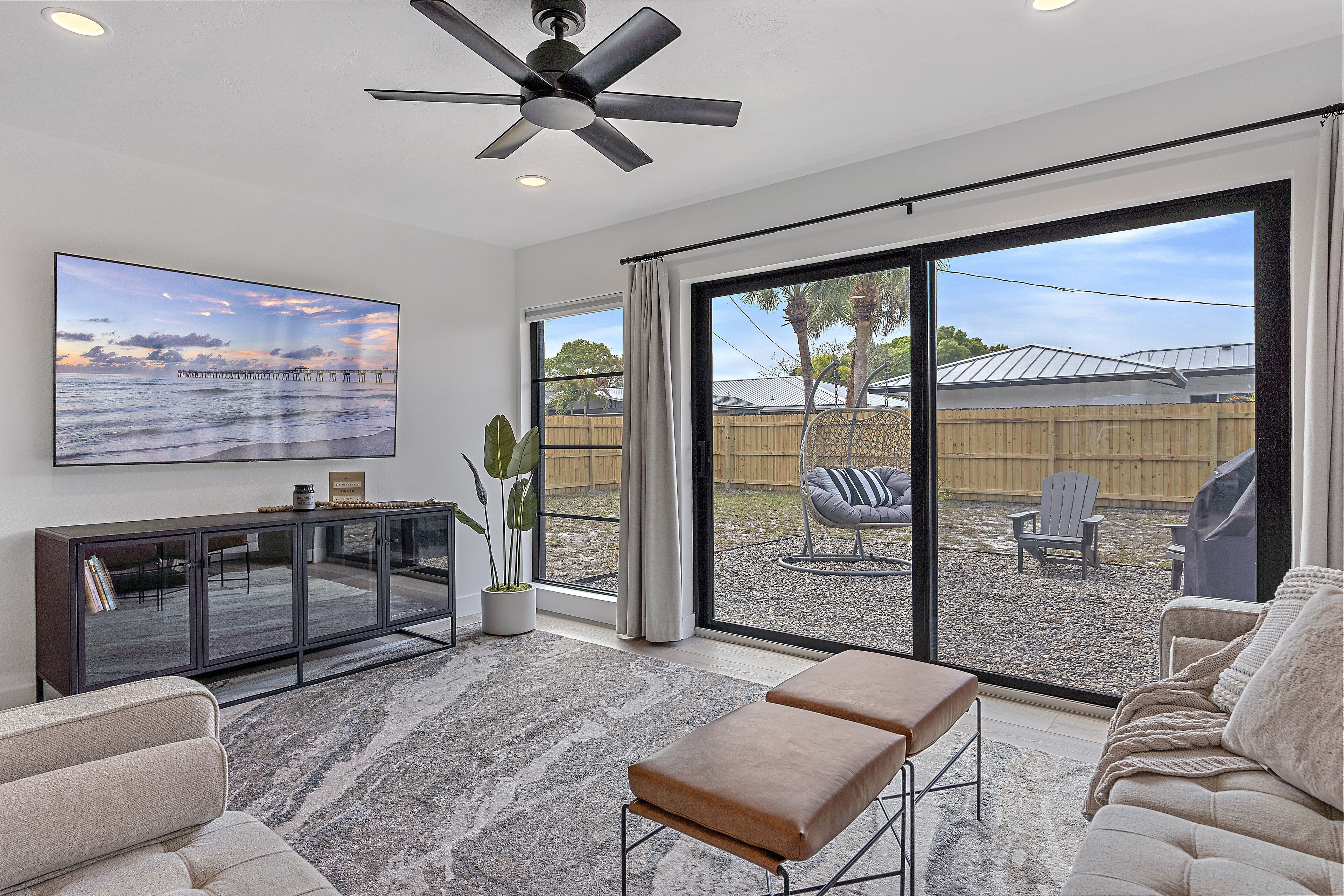 Sea Esta | Private Saltwater Pool + Putting Green! - Sarasota, FL