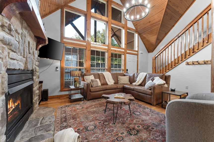 Private Hot Tub & Hammocks. 2 Resort Pools + Golf! Playgrounds & Sports Courts! - Branson, MO