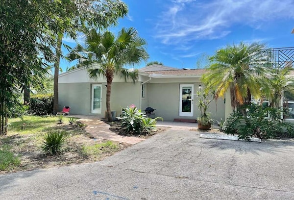 Blue Ocean - 1 Bedroom Apt\/ Near The Beach - The Bahamas