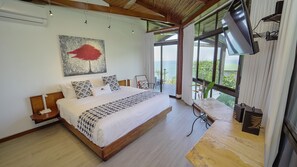 Sunset Hideaway Villa | Cofres nos quartos, Wi-Fi de cortesia, roupa de cama