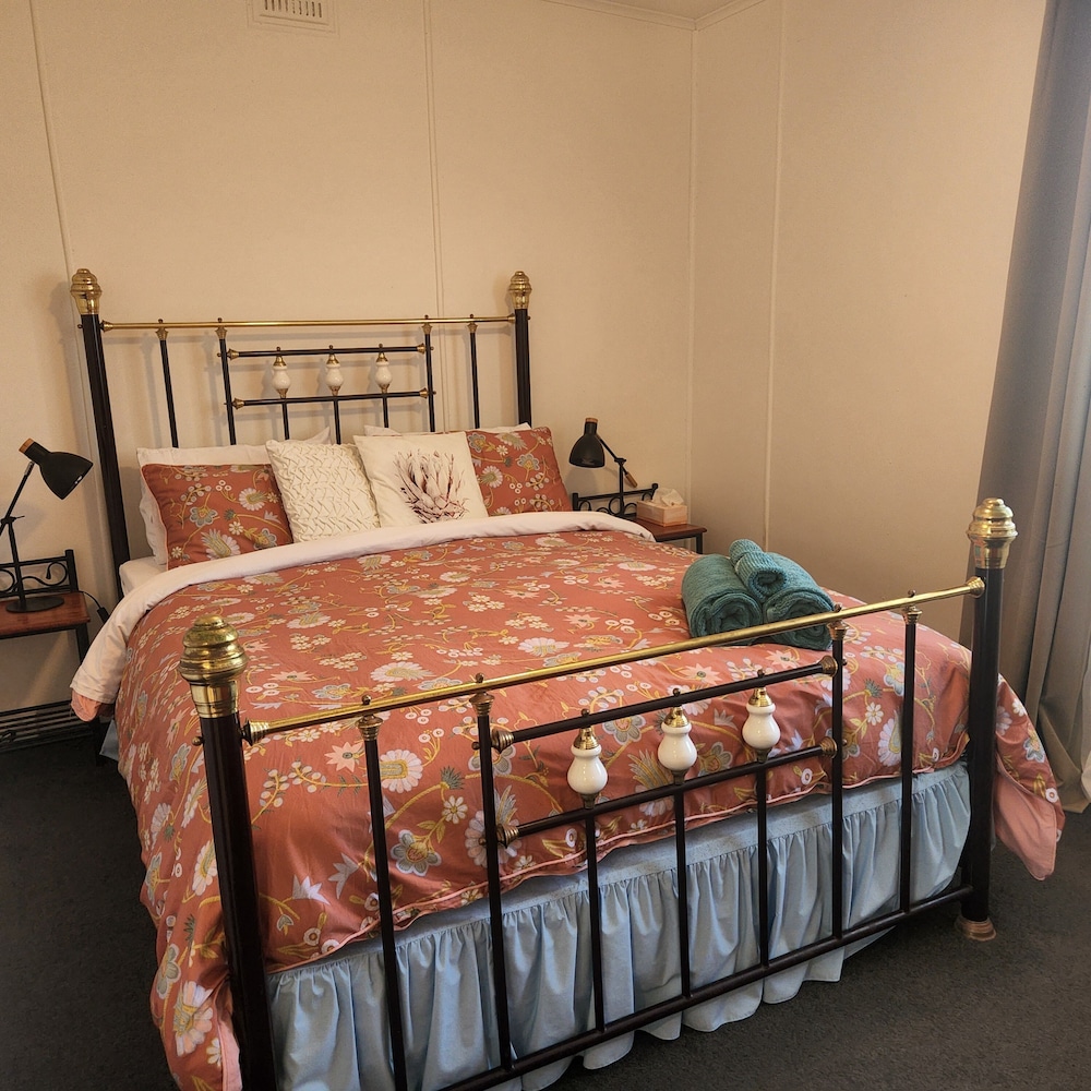 Relax And Recharge, Frolic And Fish In Tumby Bay - Tumby Bay