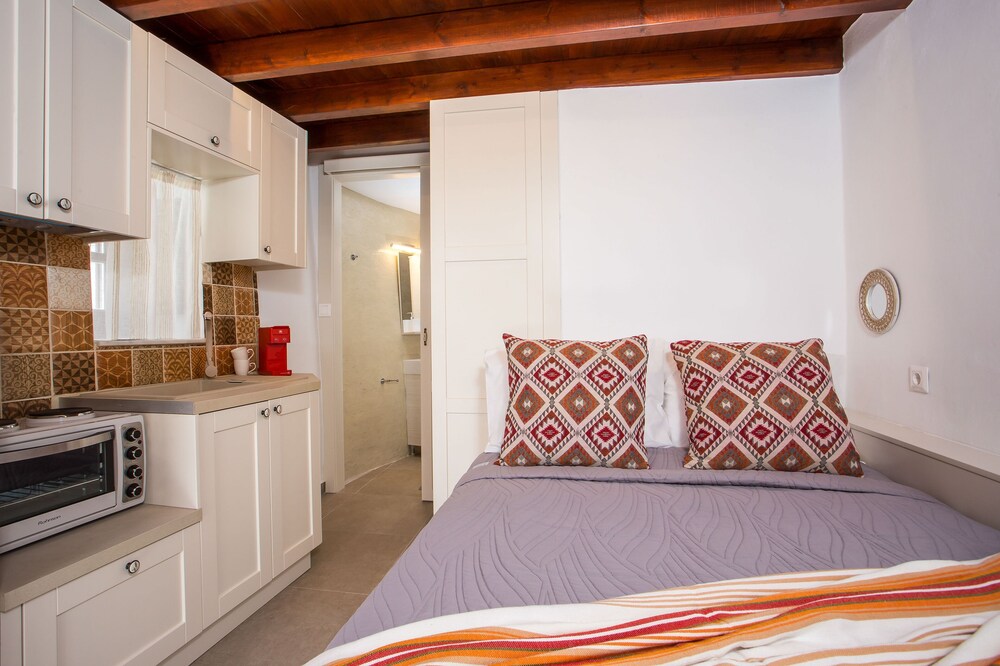 Heritage Luxury Suites - Enigma - Lindos
