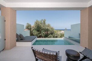 Suite-Estúdio de Luxo, 1 cama king-size e sofá-cama, piscina privativa | Terraço/pátio interior