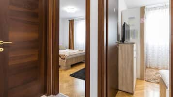 Apartamento Deluxe | 2 quartos, com decoração personalizada, ferro/tábua de engomar