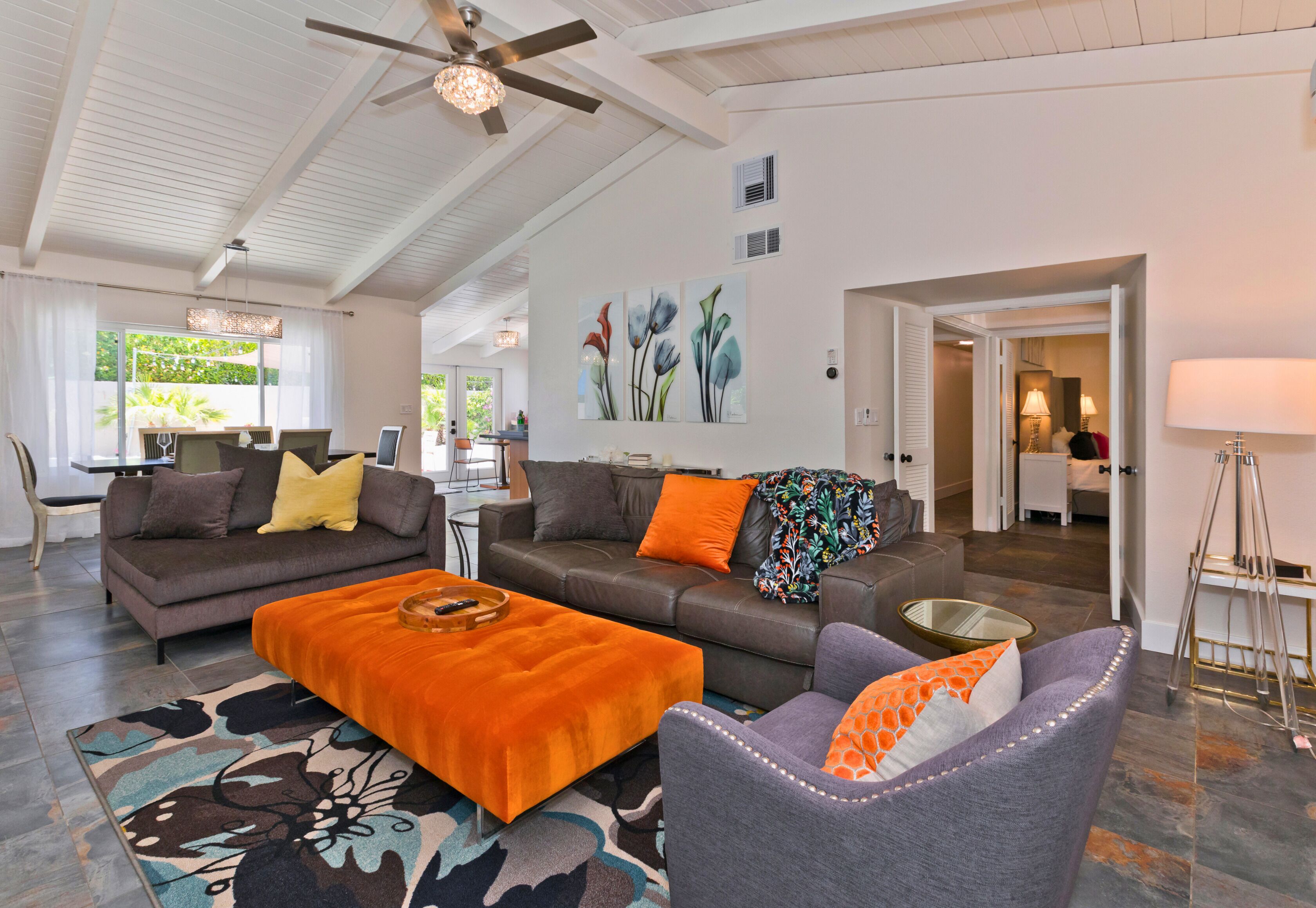 Movie Colony East - Heated Saltwater Pool - 3 King Bd, Views. Downtown 1 Mi. - Palm Springs, CA