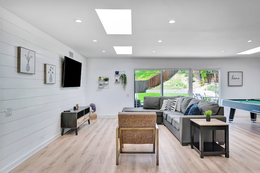 Luxury 2022 Fully Remodeled In Calabasas - Zuma Beach, Malibu