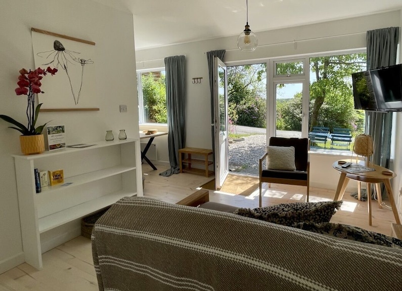 Linnet Cottage, Perfectly Located Between Exmoor And The Sea - North Devon District