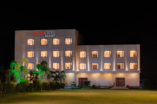 Playotel Resort Bhopal - Bhopal