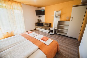 Apartamento (Two bedroom apartment Rombon Brdo) | 2 quartos, berços/camas para crianças 