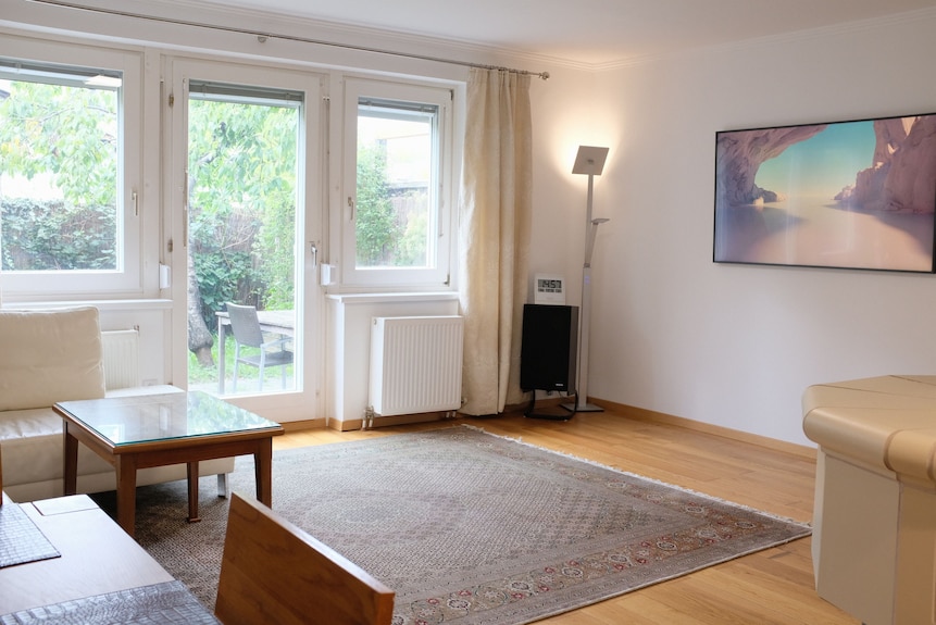 100% Private Townhouse - Local Living Near City Center - Aeropuerto de Viena-Schwechat (VIE)