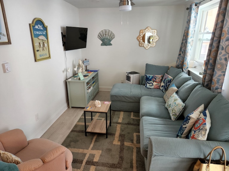 2 Bedroom, Beachy Condo, Close To Boards, Beach Convention Ctr.\nquiet Complex. - New Jersey