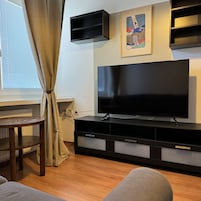 Apartamento Familiar | Cofre no quarto, secretária, ferro/tábua de engomar, Wi-fi grátis 