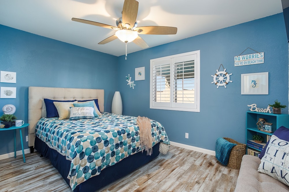 Beach House With Pool & Hot Tub! 9 Minutes To Launch Ramp - Lake Havasu City, AZ