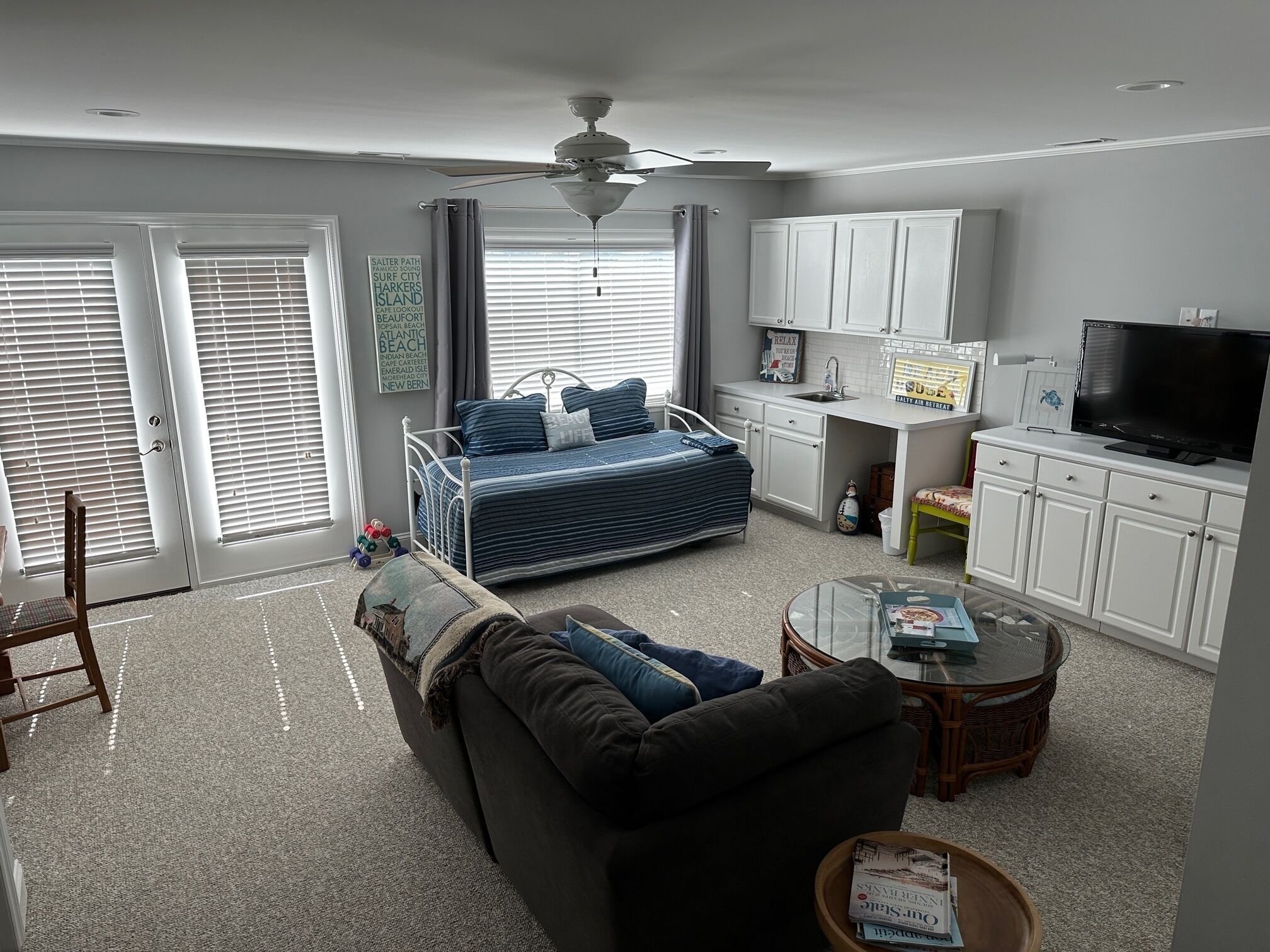 Spacious Beach House W/ Hot Tub - Oceanside 2 1/2 Blocks From The Beach! - Morehead City, NC