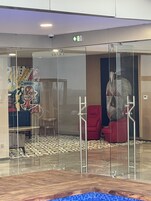 Televisor LED de 150 cm com canais via satélite, televisor 