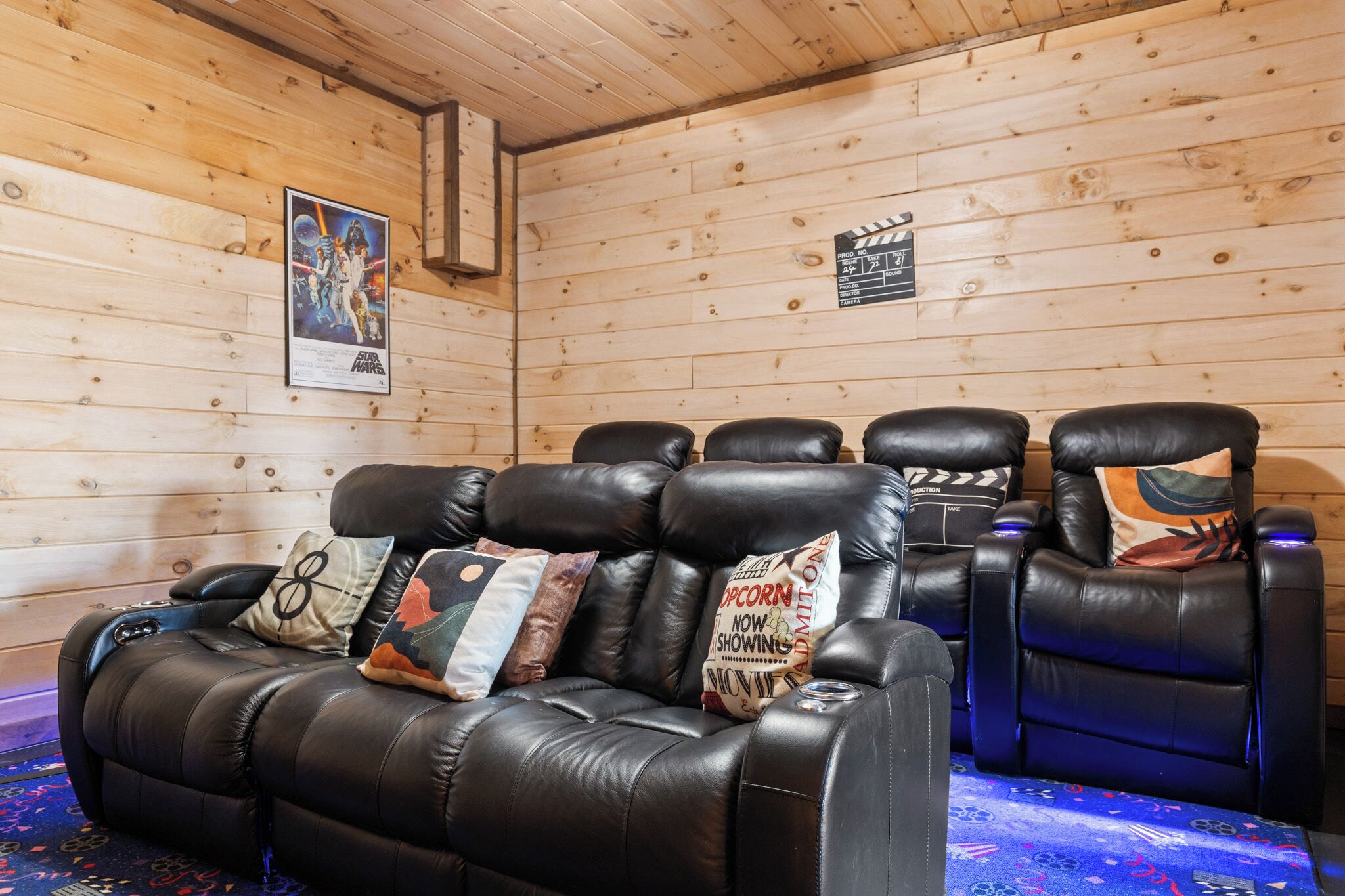 Luxury Mtn View Cabin! Hot Tub, Game Room, Theater - Blue Ridge, GA