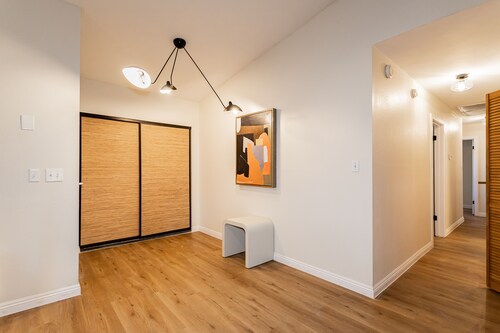 2022 Newly Remodeled House With 5 Beds, 7 Mins To The Strip - Las Vegas