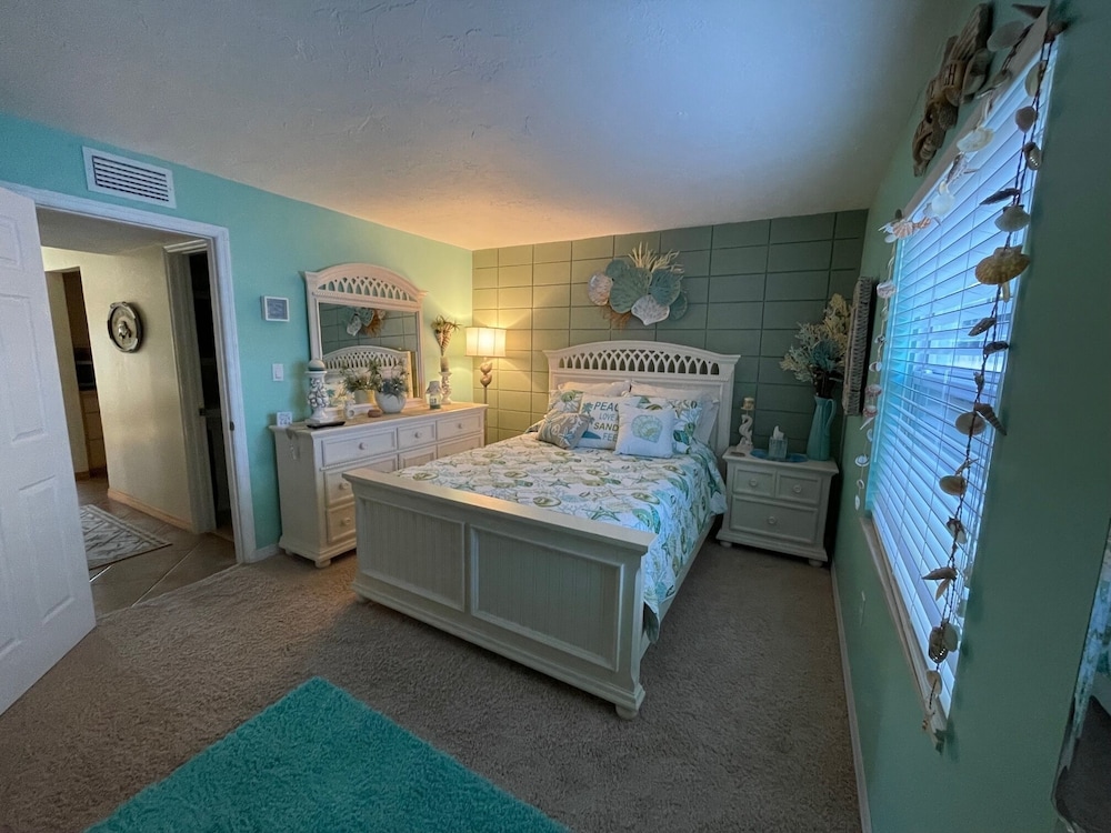 Casa Canaveral Space Coast Beach Condo - 3 Min Walk To The Beach - Cape Canaveral, FL