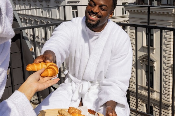 Café da manhã com buffet diário (EUR 15 por pessoa)