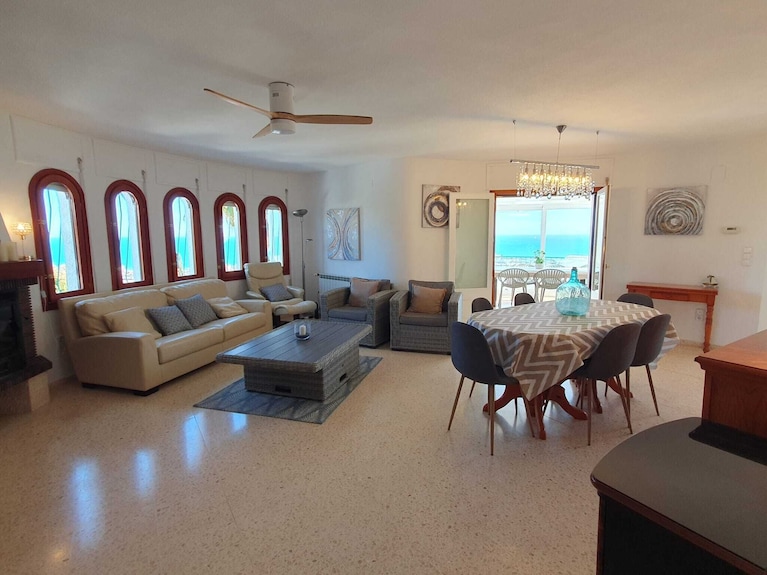 Villa Aguamarina: Castle Views, Private Pool & Garden - Peñíscola