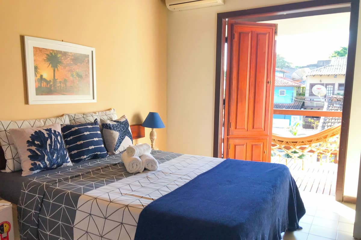 Quarto Quádruplo Superior, vista para o jardim | 1 quarto, ferro/tábua de engomar, Wi-fi grátis, roupa de cama fornecida