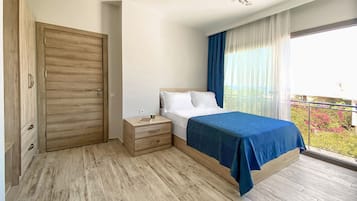 Quarto Standard, 1 cama de casal, vista para o mar, junto ao jardim | Roupa de alta qualidade, berço de viagem, Wi-fi grátis