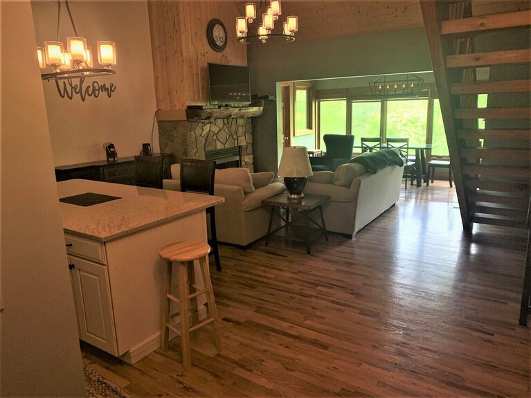 Serene Lakefront Cabin With Dock/kayaks/canoe & Fire Pit!! - Sapphire, NC